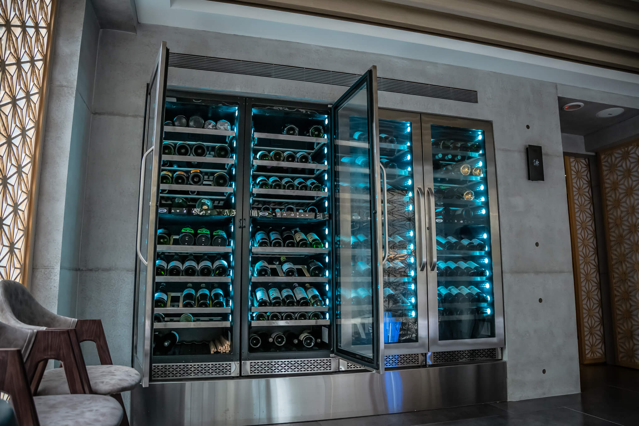 The Perfect Wine Fridge: Guide to Finding the Ultimate Blend of Design ...